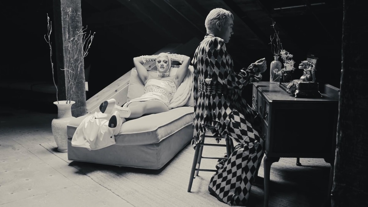 Sew Fierce - Sew Fierce (Series 2, Episode 8) - Apple TV (UK)