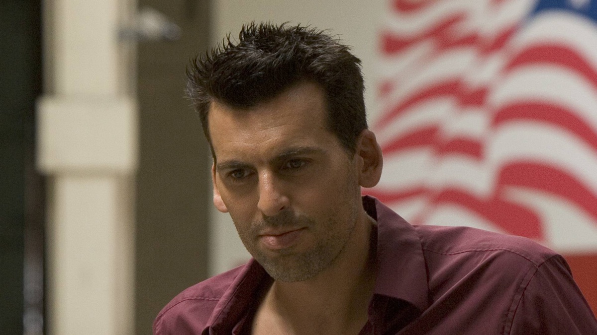 Intramural - Sleeper Cell (Series 1, Episode 8) - Apple TV (SK)