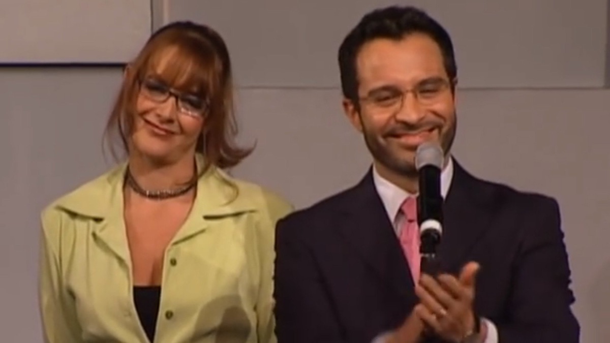 ¿Dónde vas a estudiar? - Rebelde (Season 1, Episode 1) - Apple TV