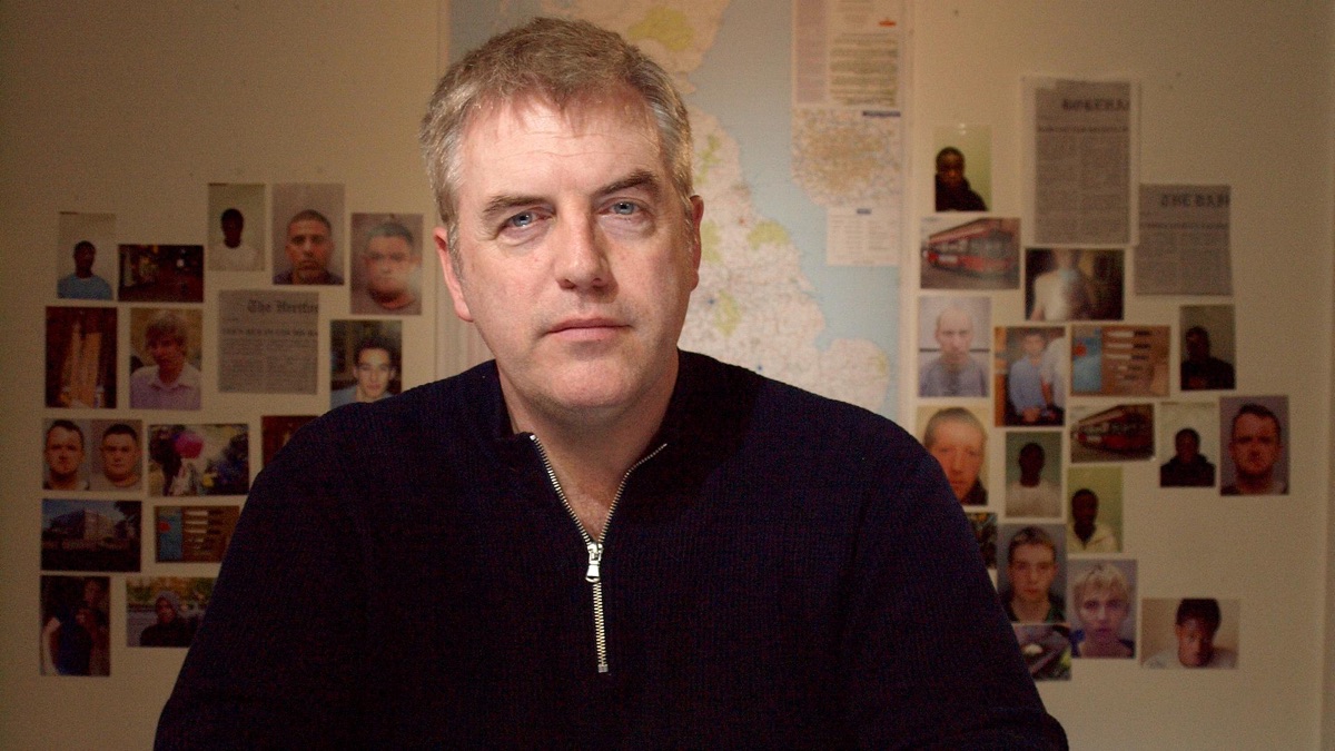 Tony Bushby - Click For Murder (Season 2019, Episode 1) - Apple TV