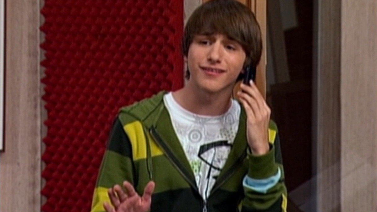 Come Fail Away - Hannah Montana (Series 3, Episode 26) - Apple TV (KY)