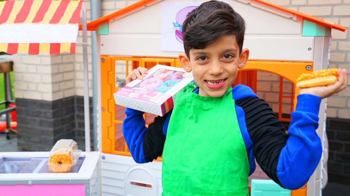 Jason and Alex’s Fast Food Fun! - Jason Vlogs (Series 1, Episode 24) - Apple TV (UK)