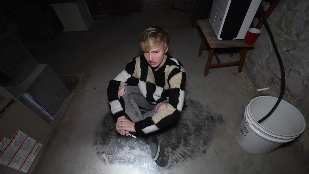 Demonic Encounter at Sallie House - Sam and Colby (Season 3, Episode 3 ...
