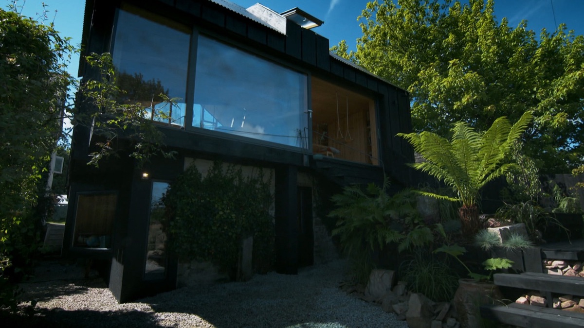 North Cornwall Revisit - Grand Designs (Series 16, Episode 9) - Apple ...
