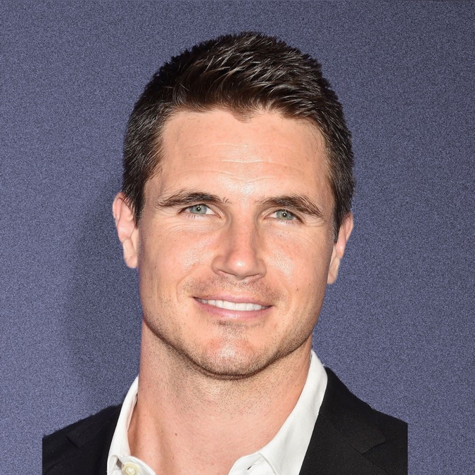‎Filmer och TV-program med Robbie Amell – Apple TV
