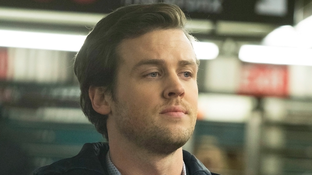 Loading Up - Deception (Series 1, Episode 11) - Apple TV (UK)