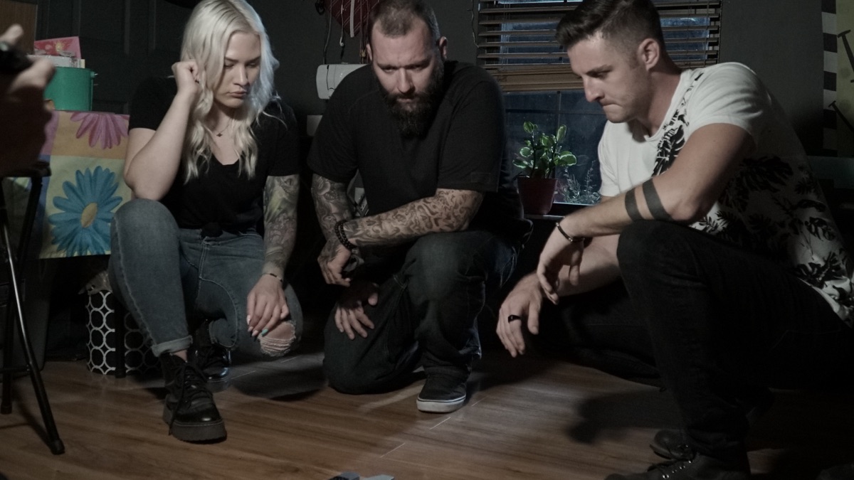 Cradle to the Grave - Ghost Loop (Season 1, Episode 4) - Apple TV