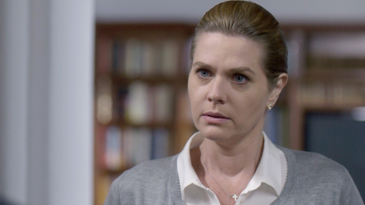 ‎Fernanda is Put in the Street - False Identity (Series 1, Episode 19 ...