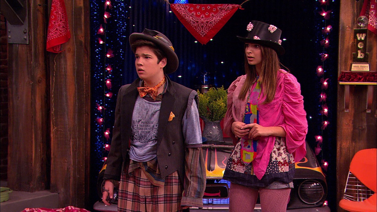 ‎Ienrage Gibby – iCarly (Season 3, Episode 12) - Apple TV (AU)