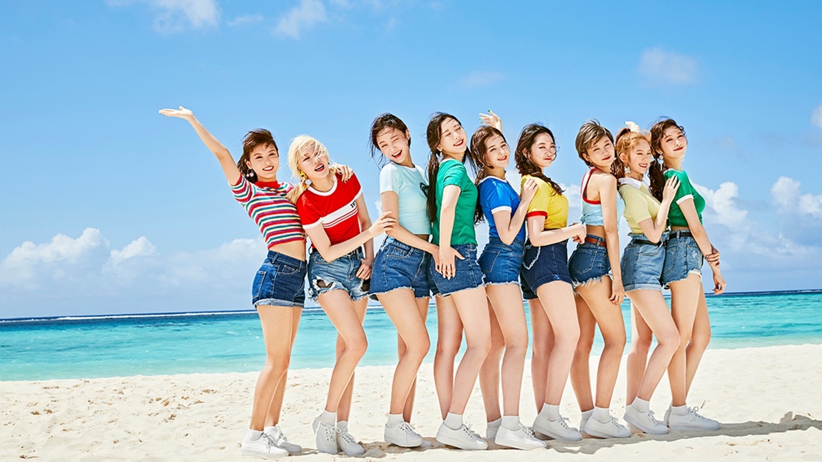 MOMOLAND in SAIPAN - Apple TV (KR)