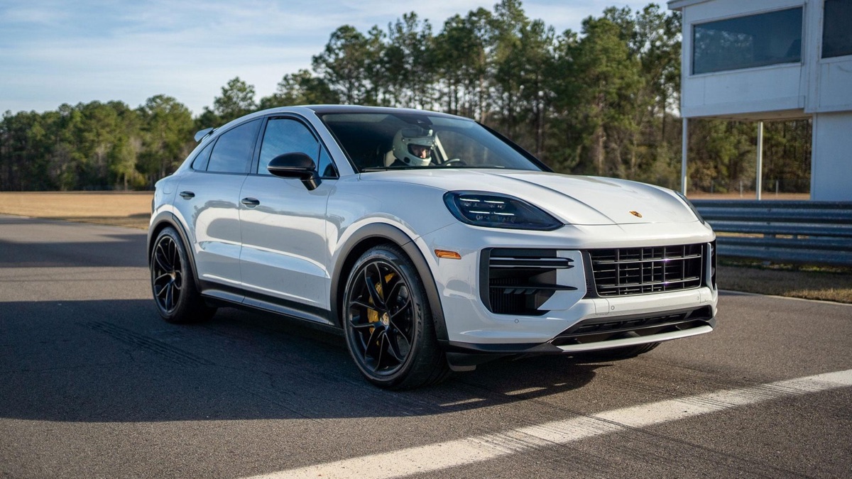 2024 Porsche Cayenne Turbo GT - MotorWeek (Season 43, Episode 25 ...