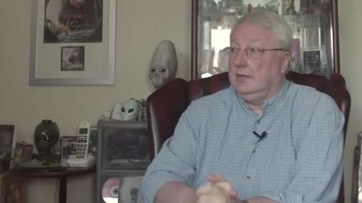 Uncovering the Alien Autopsy - Apple TV