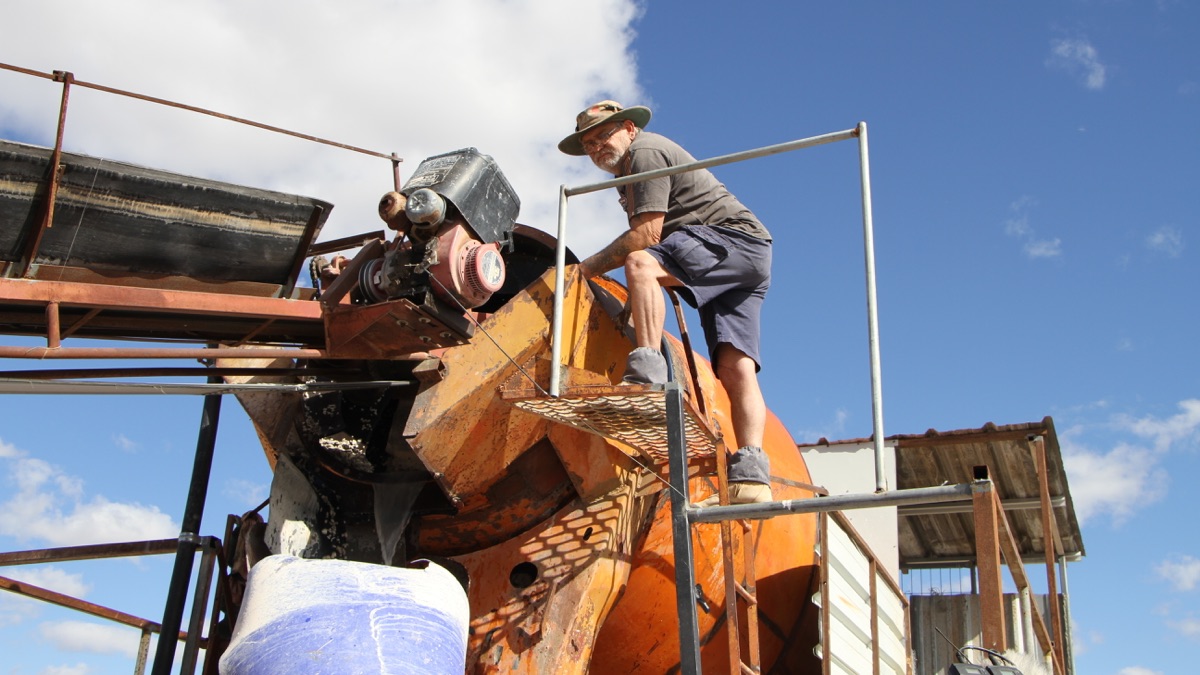 ‎Episode 15 - Outback Opal Hunters (Series 4, Episode 7) - Apple TV (IE)