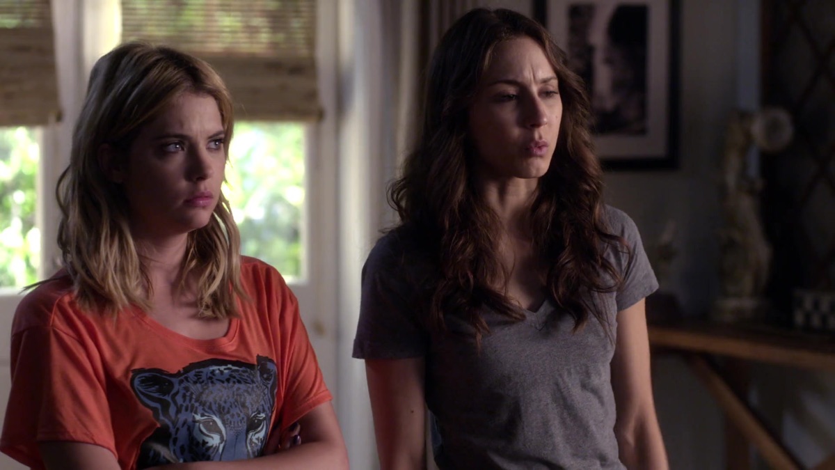 ‎Into the Deep - Pretty Little Liars (Series 4, Episode 9) - Apple TV (CL)