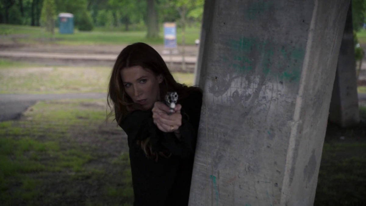 ‎Stray Bullet - Unforgettable (Series 3, Episode 6) - Apple TV (IN)