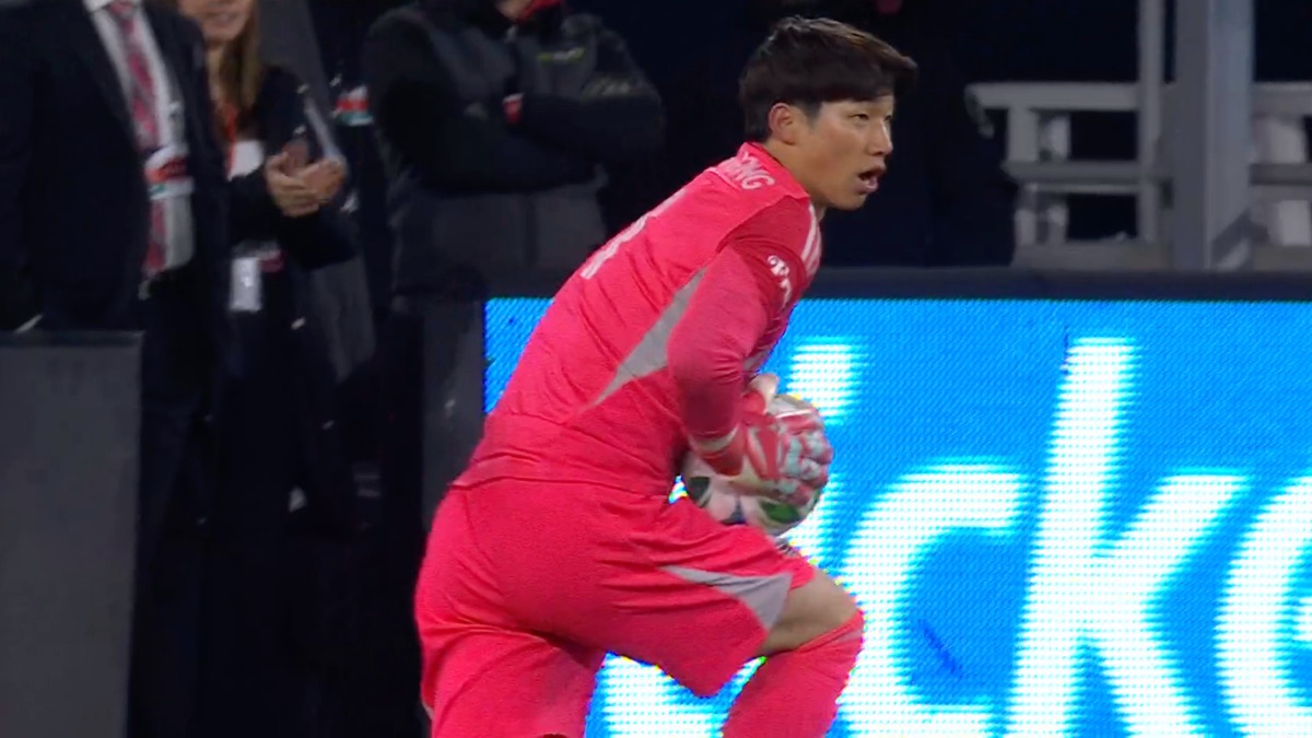 Save: K. Joon-hong vs. TOR, 44' - Watch MLS Highlights
