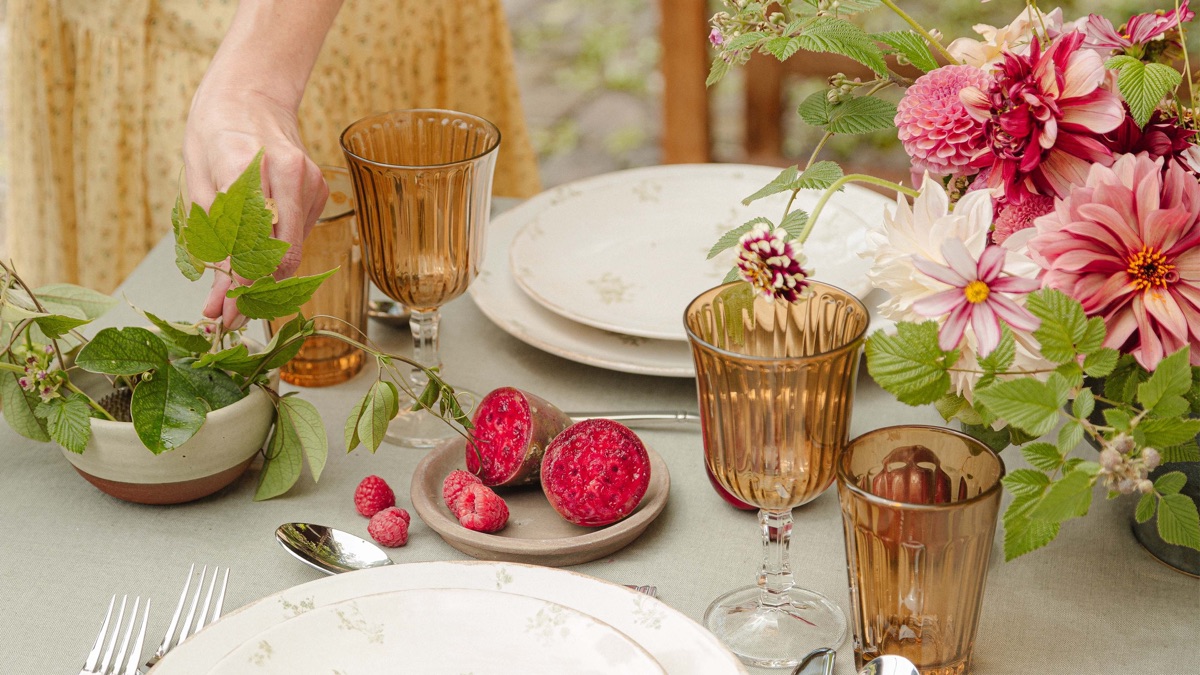 Styling Around a Centerpiece - Magnolia Workshops: Fundamentals Of ...
