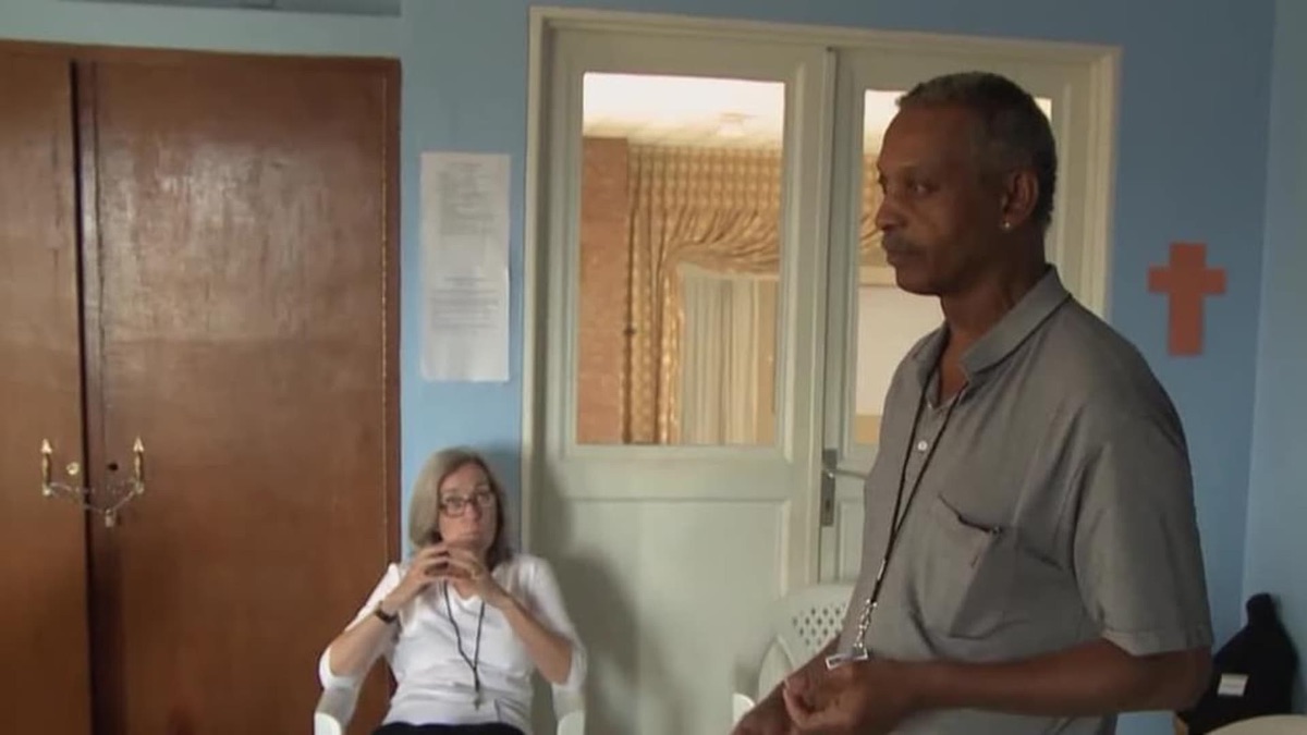 Hooray for Hillywood - Apple TV