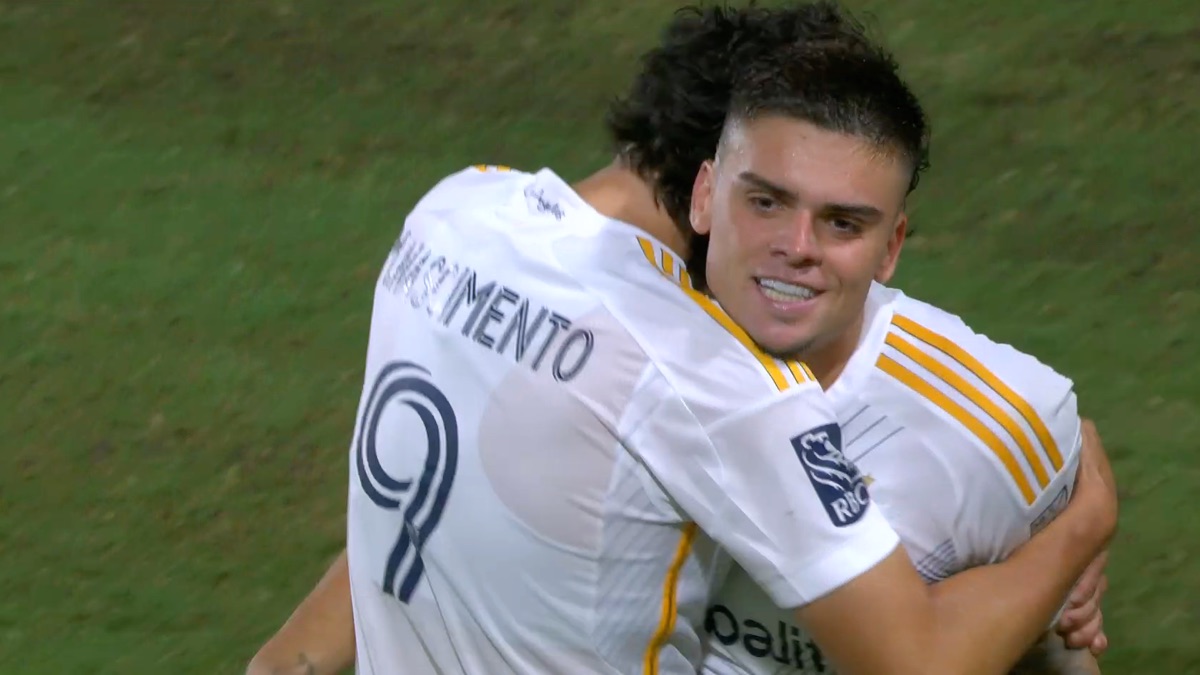 ‎Goal: Gabriel Pec vs. TOL, 83' - Apple TV