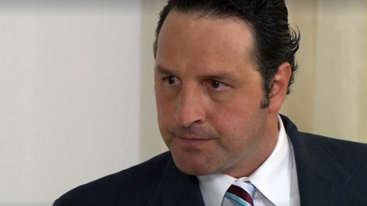 No soy Emo' - La Rosa de Guadalupe (temporada 3, episodio 18) - Apple ...