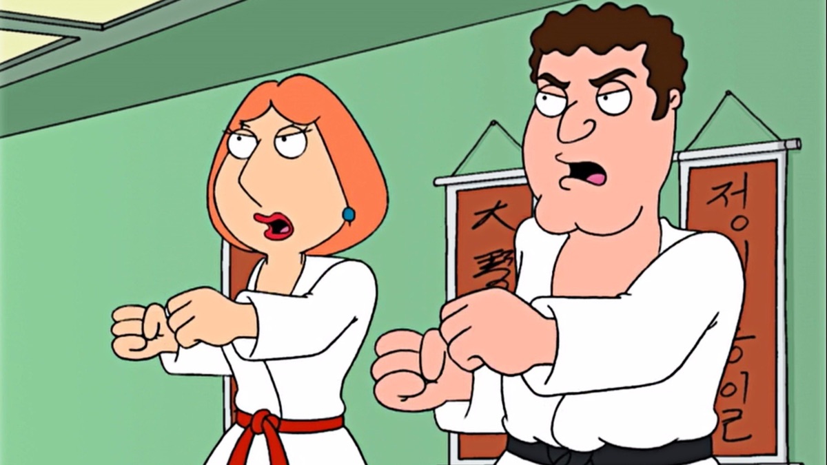 Lethal Weapons - Family Guy (Series 3, Episode 7) - Apple TV (IE)