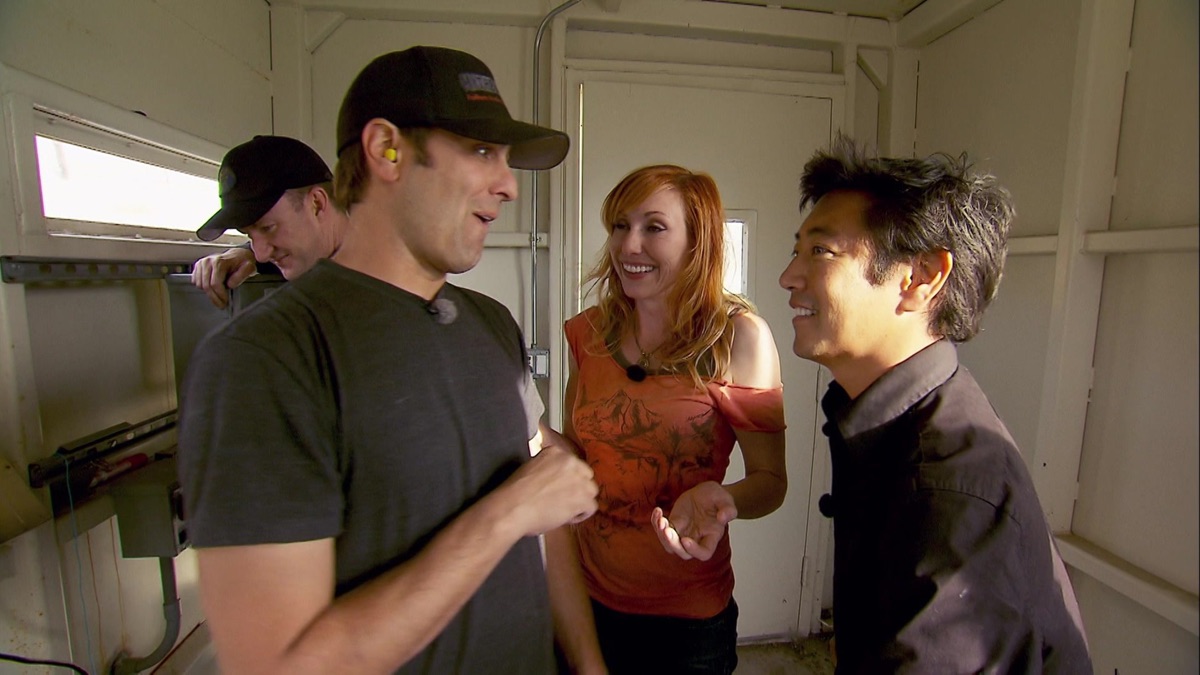 Running On Water - MythBusters (Series 9, Episode 3) - Apple TV (UK)