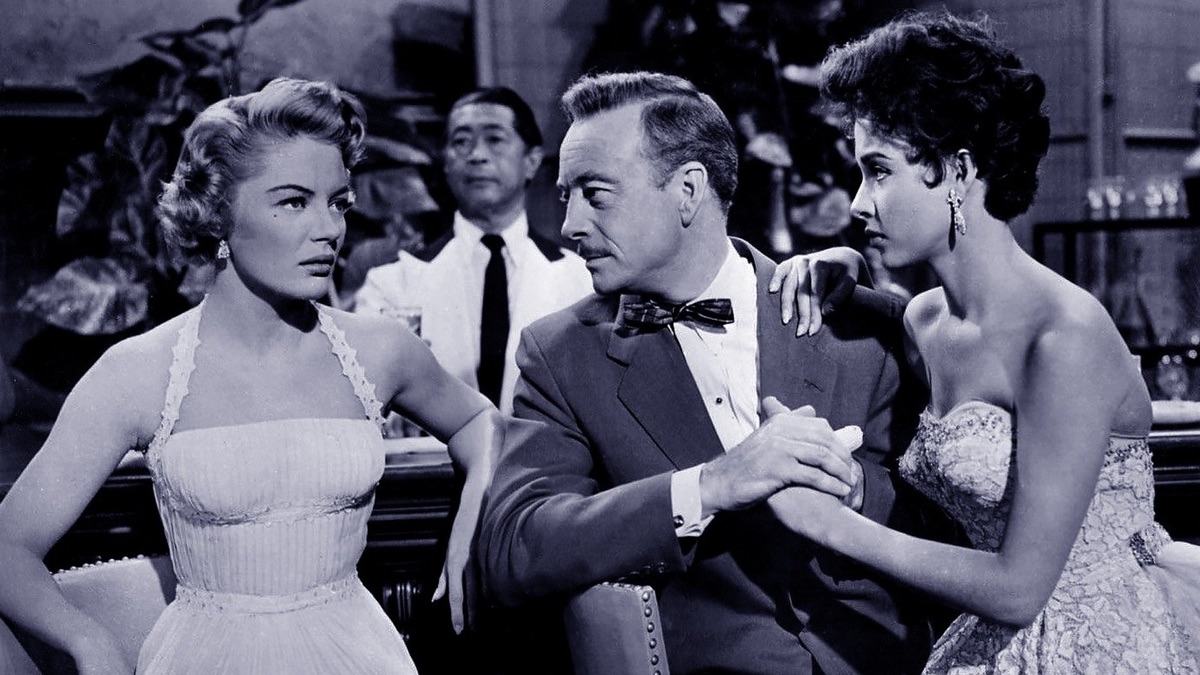 The Lieutenant Wore Skirts - Apple TV (IL)