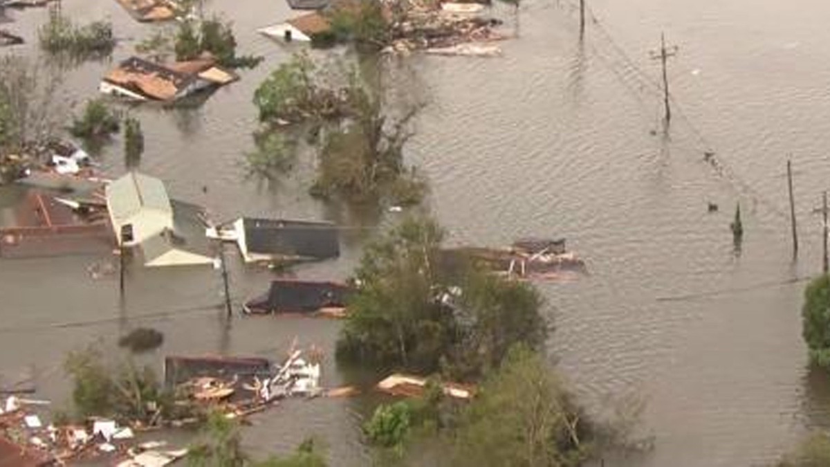 ‎Catastrophic Consequences: Katrina And Sandy - Curious Minds: Climate Change (Series 1, Episode ...