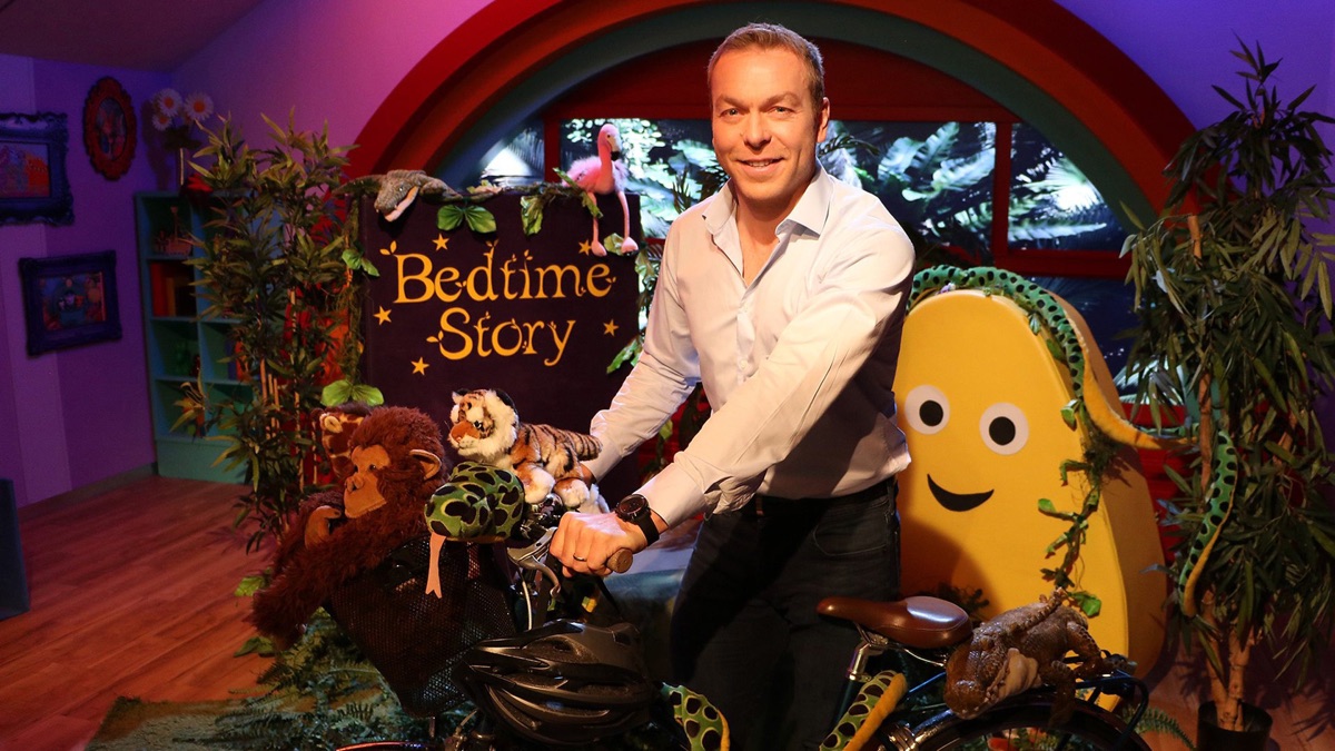Giraffe on a Bicycle - CBeebies Bedtime Stories (Series 2019, Episode 6 ...
