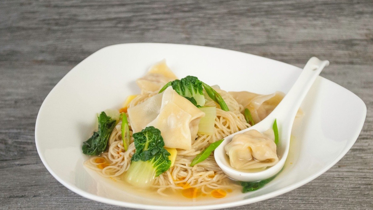 Fun with Woks - One World Kitchen (Season 3, Episode 13) - Apple TV