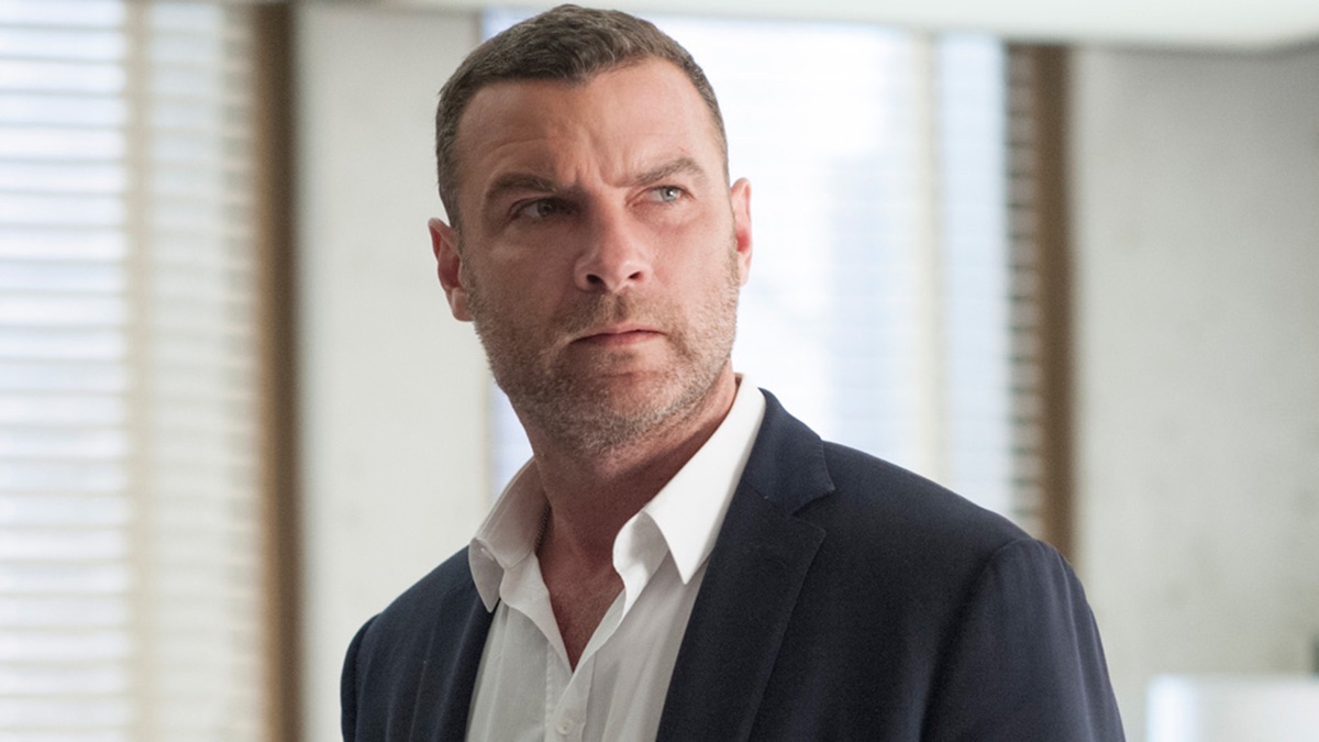 El capitán - Ray Donovan (temporada 2, episodio 12) - Apple TV (CL)