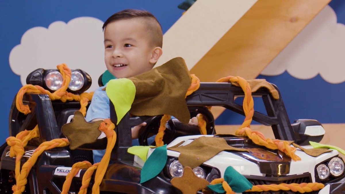 Fix Up Mix Up – Calvin and Kaison's Play Power (Season 1, Episode 5 ...