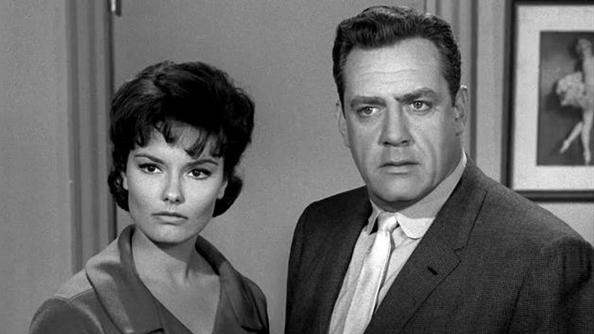 ‎The Case of the Difficult Detour - Perry Mason (Season 4, Episode 21 ...