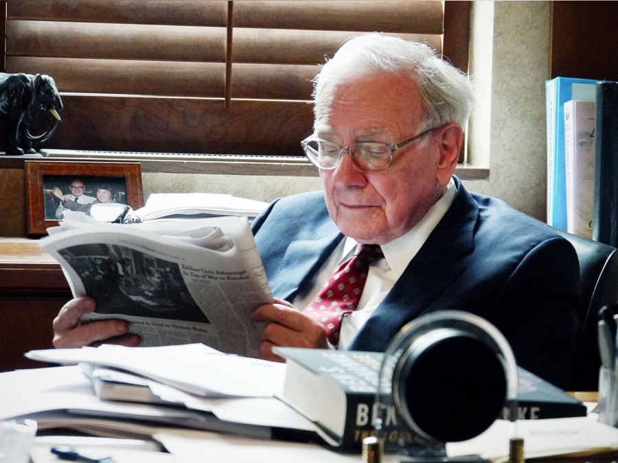 Becoming Warren Buffett - Apple TV (EG)