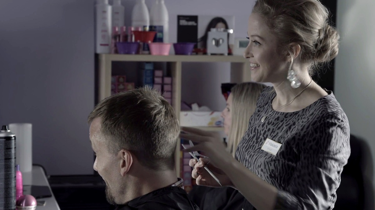 The Salon Stalker - Obsession: Dark Desires (temporada 4, episódio 1 ...