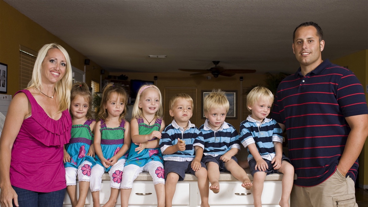 Raising Sextuplets - Apple TV