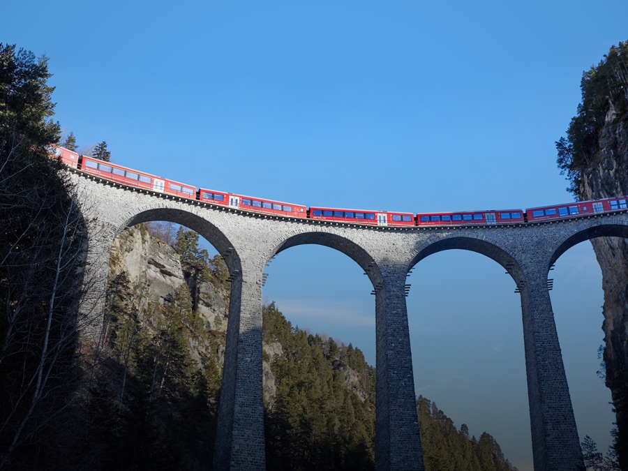 World's Most Dangerous Railway Lines - Apple TV