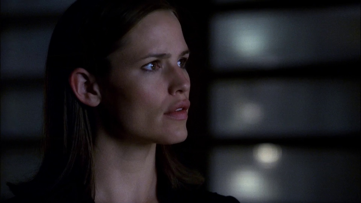 ‎The Nemesis - Alias (Series 3, Episode 6) - Apple TV (CZ)