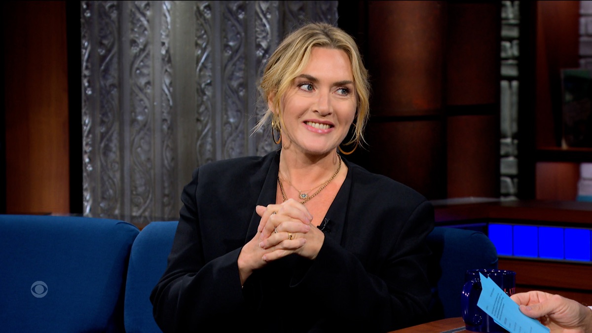 Julia Garner / Jharrel Jerome - The Late Show with Stephen Colbert ...