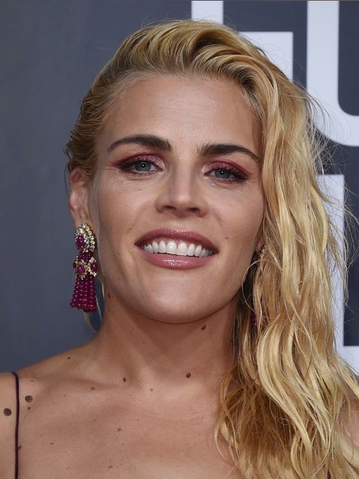 Busy Philipps Hot