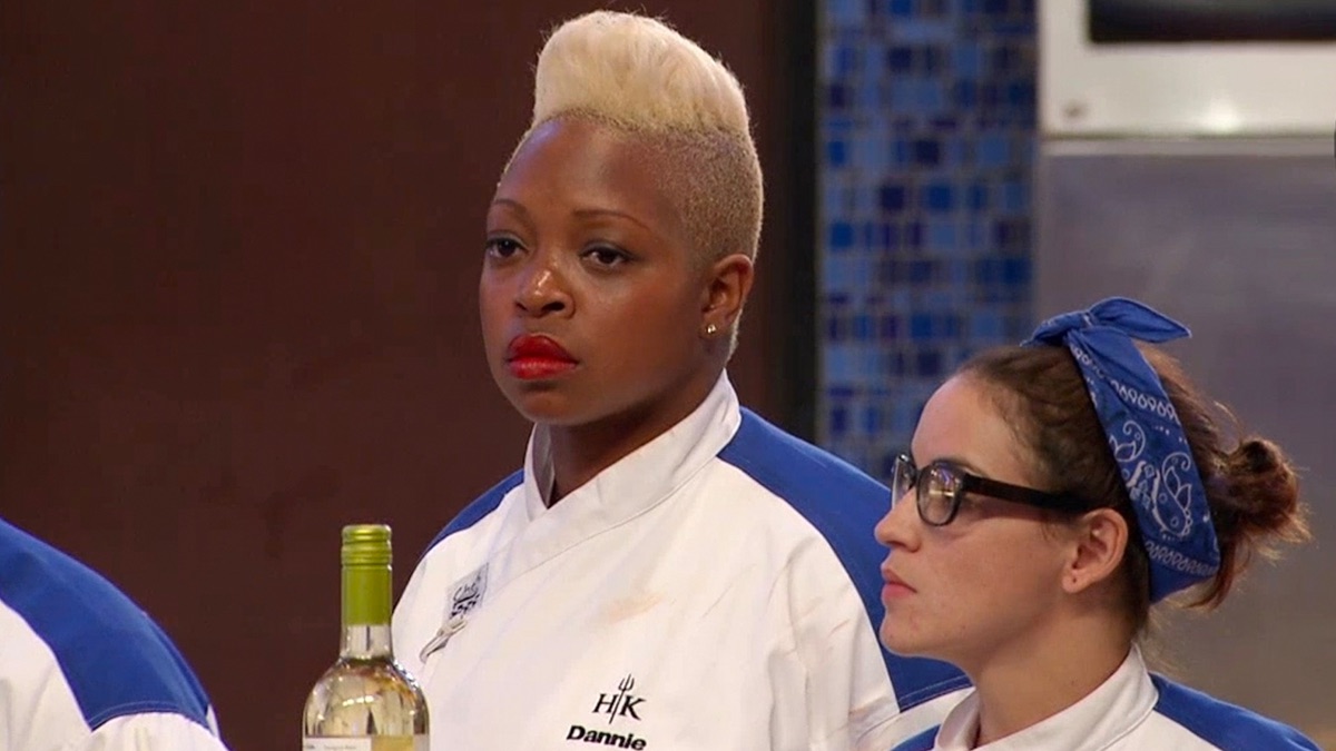 8 Köche treten gegeneinander an - Hell's Kitchen (Staffel 15, Folge 11 ...