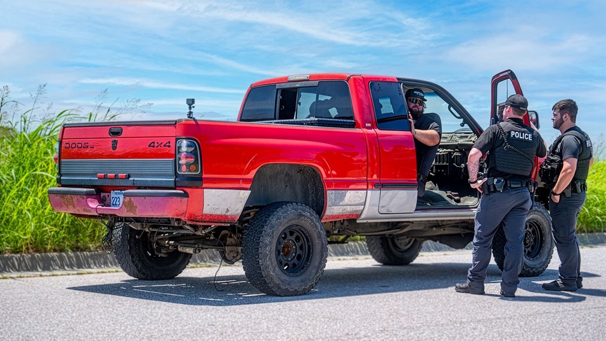 ‎I Built a Backwards Truck to Confuse Police – Westen Champlin (Season ...