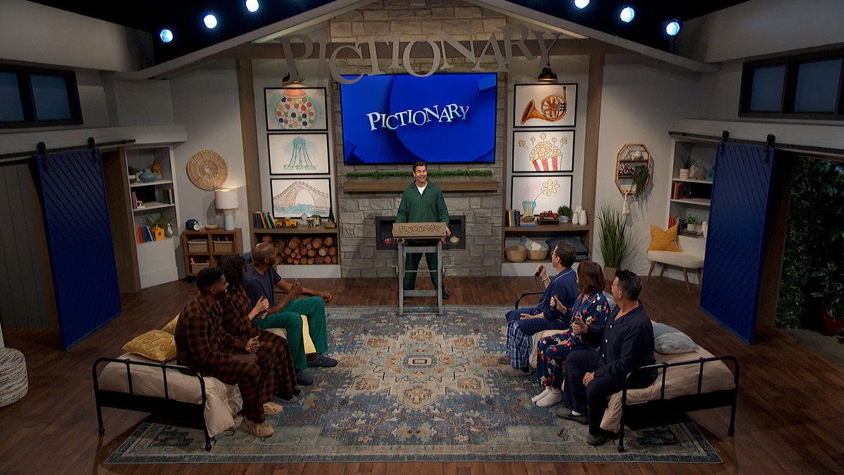 SUPERHEROES - Pictionary (Season 2, Episode 60) - Apple TV