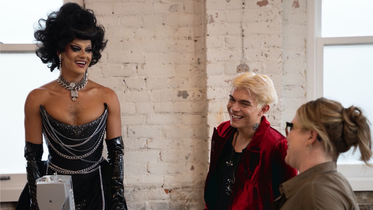 All About Me - Sew Fierce (Season 2, Episode 1) - Apple TV