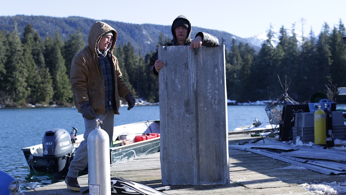 Packing Heat - Port Protection Alaska (Season 7, Episode 2) - Apple TV