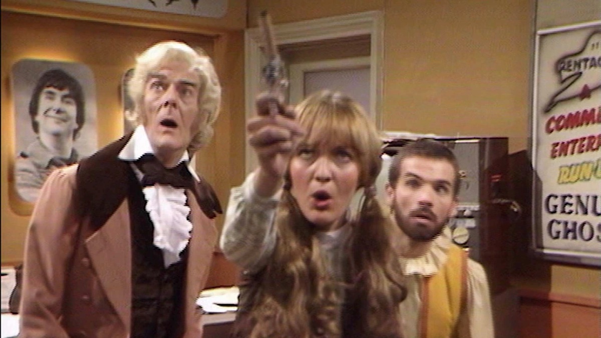 Episode 1 - Rentaghost (Series 3, Episode 1) - Apple TV (UK)