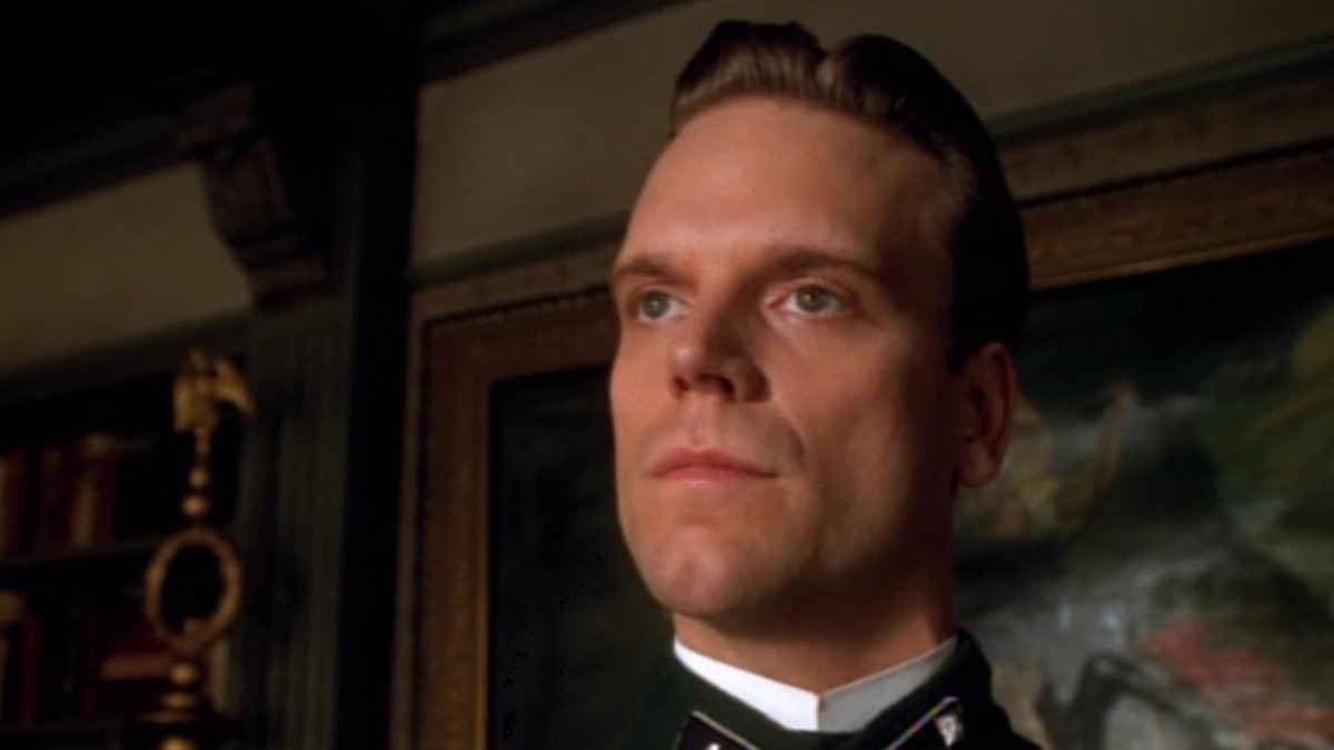 The Killing Game, Pt. 1 - Star Trek: Voyager (Series 4, Episode 18 ...