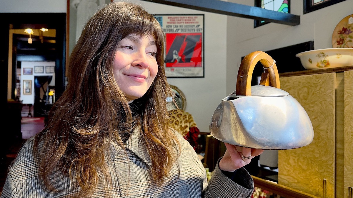 ‎Beautiful Inside and Out - Antiques Road Trip (Series 31, Episode 13 ...