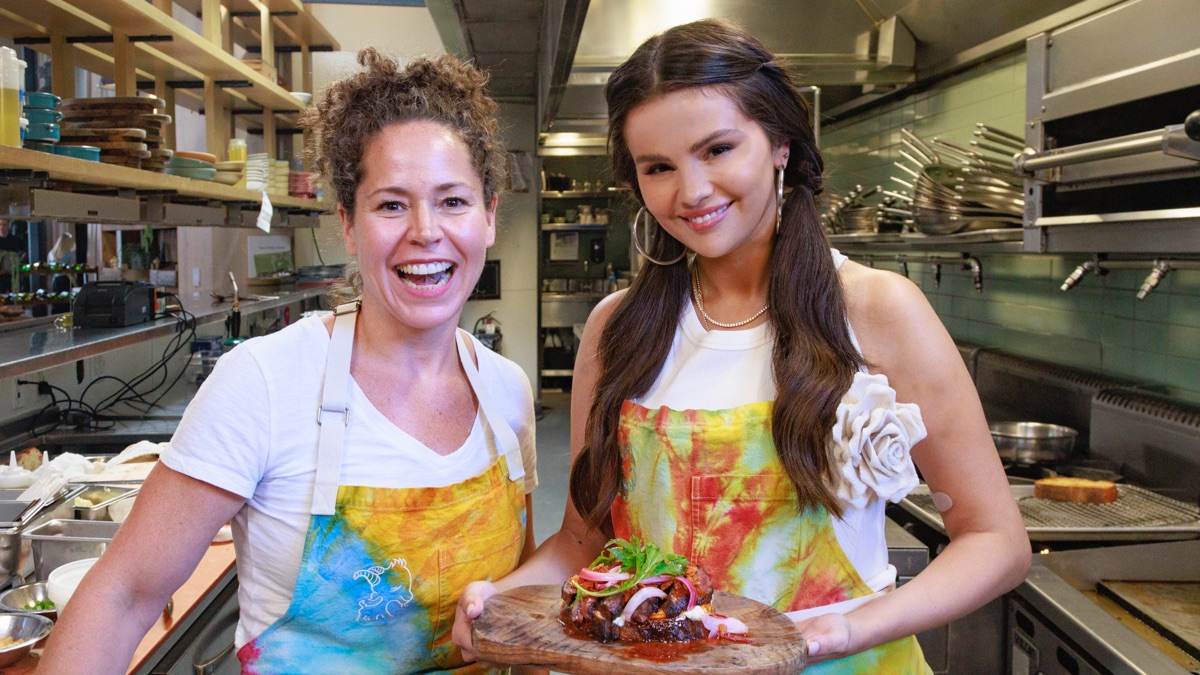 Selena + Girl & the Goat – Selena + Restaurant (Season 1, Episode 5 ...