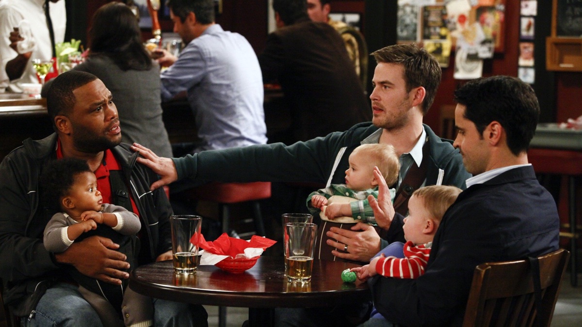 Pilot - Guys With Kids (Season 1, Episode 1) - Apple TV